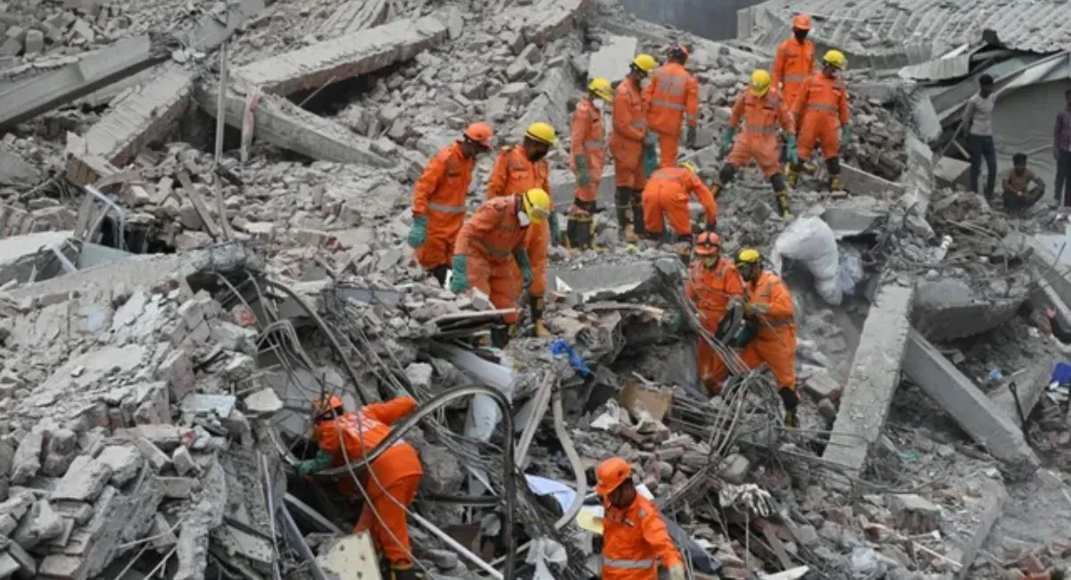 Saket Building Collapse: 2 MCD Officials Suspended As Probe Reveals ...