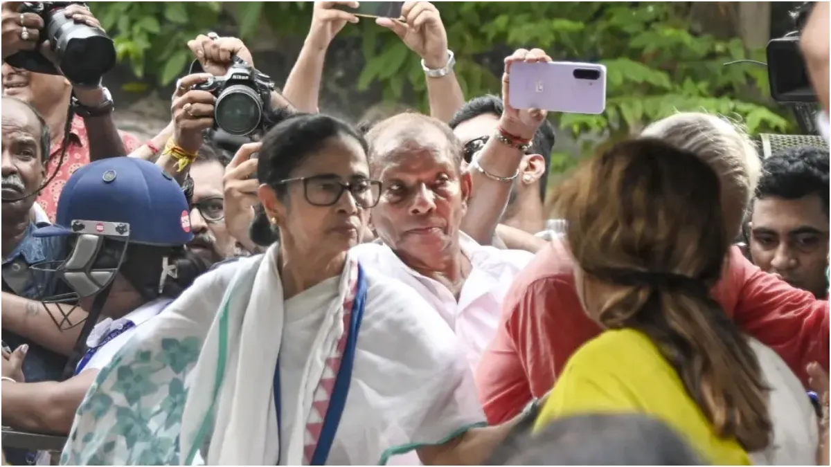 'Ladenge Ya Marenge': At Kolkata Protest, Mamata Unleashes Fierce ...