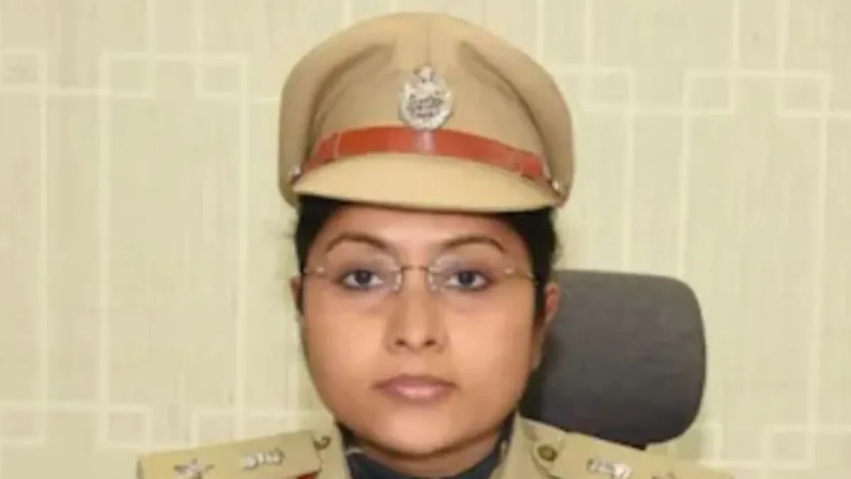 Posing As Techie, Woman IPS Attends Night Parties To Unearth ...