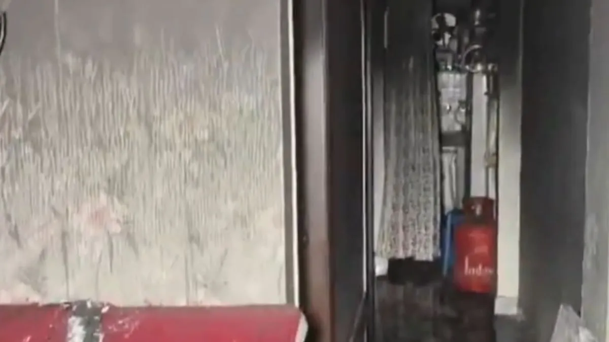 Delhi Fire: 3 Dead, 8 Injured After Blaze Engulfs Tughlakabad Building
