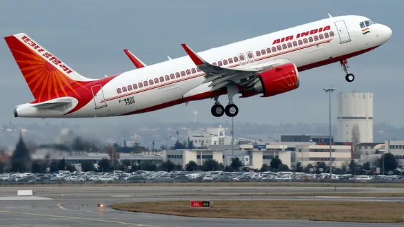 Amritsar-Bound Air India Flight Briefly Enters Pakistan Airspace During ...